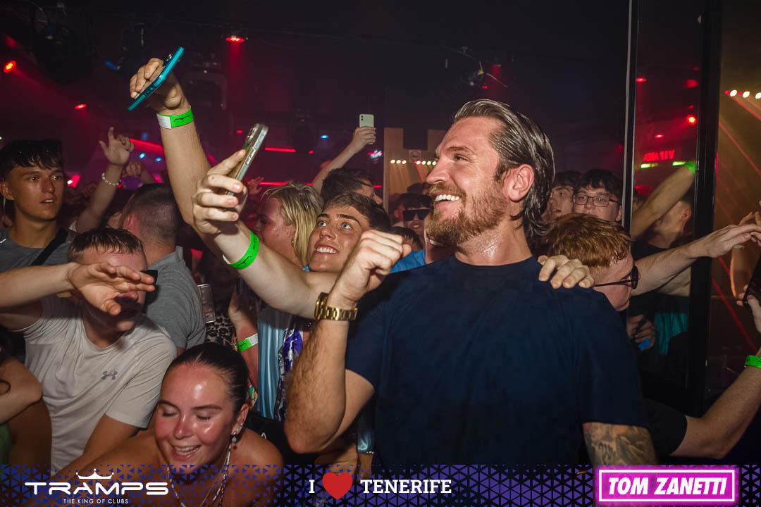Tramps Tenerife Gallery – Best Nightlife on Veronicas Strip